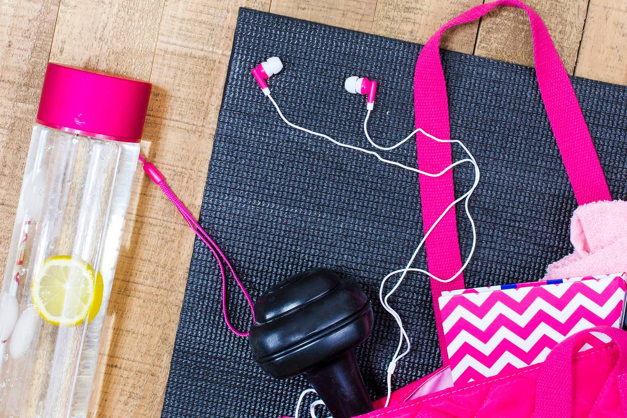 4 Simple Ways Working Moms Fit in Fitness at Home | TWL Working Moms
