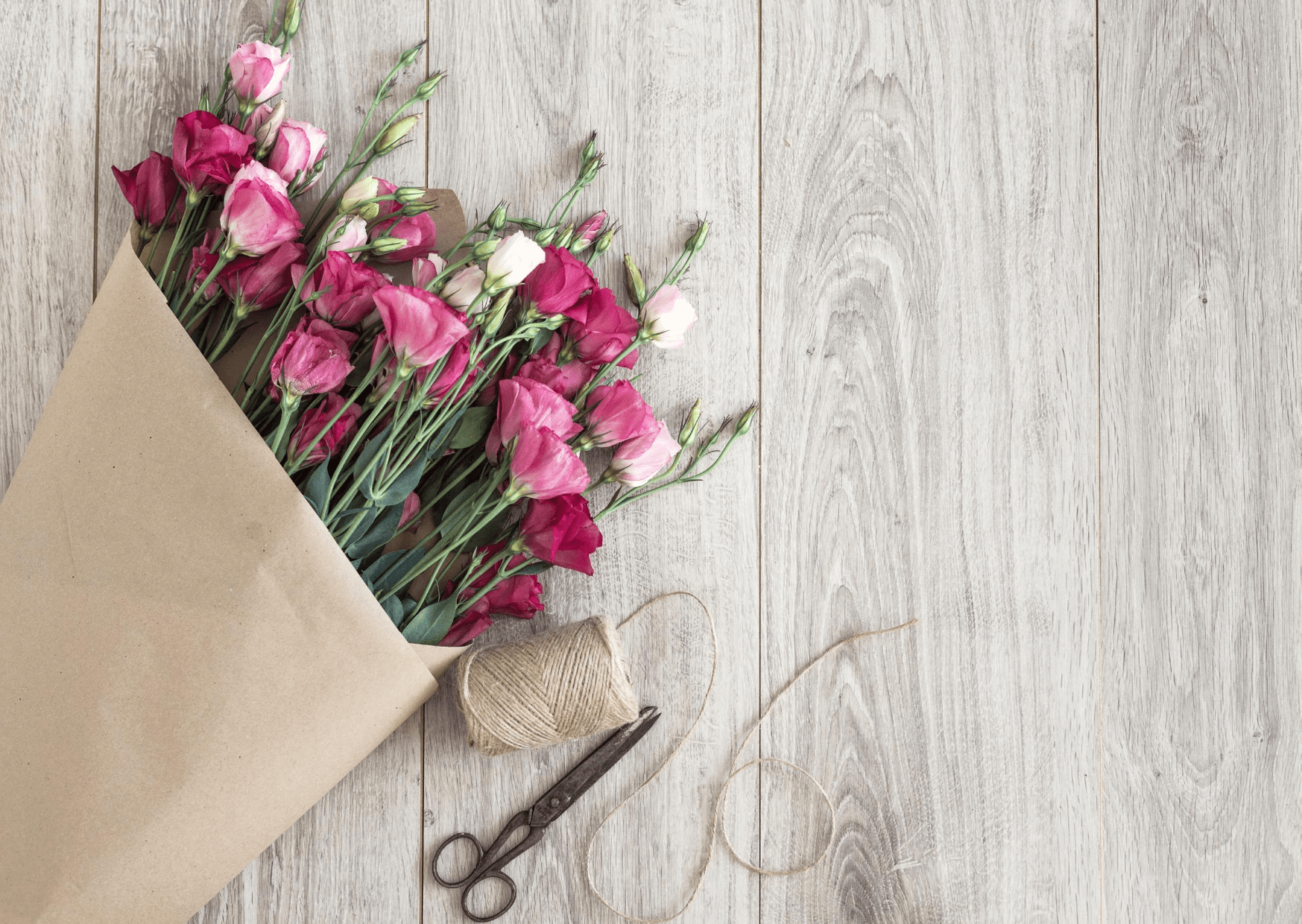 7 Inexpensive Ways to Decorate Your Home With Flowers | T.W.L