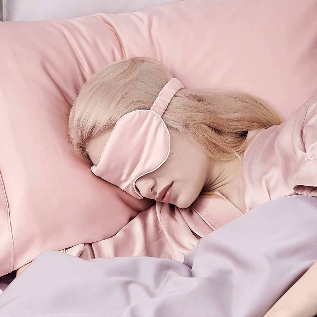 7 Easy Ways to Decorate Your Bedroom for Better Sleep | TWL