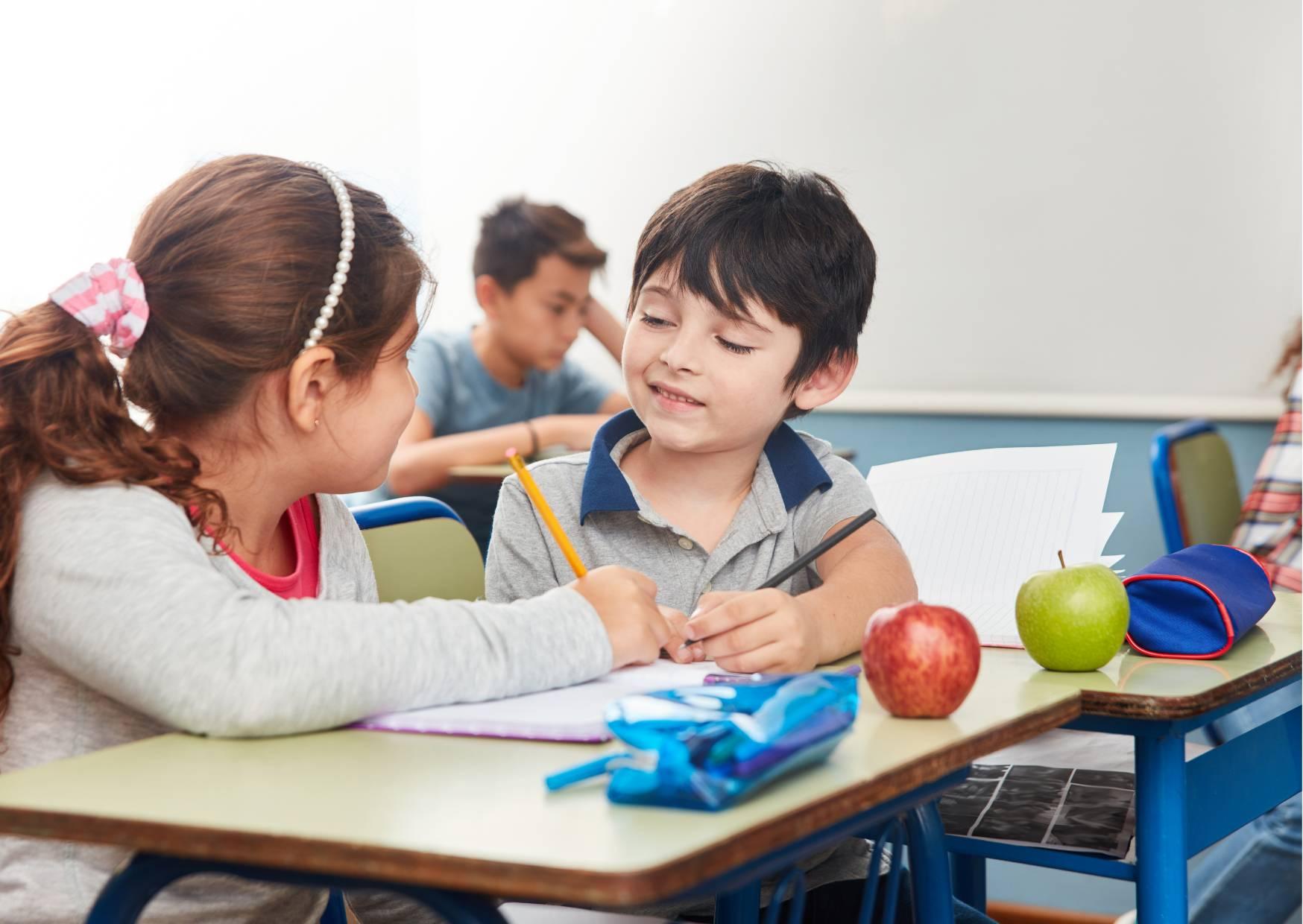 6 Ways to Encourage Your Kids to Be More Generous | TWL