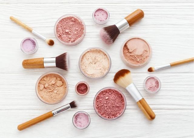 Look & Feel Good: Mixing Cosmetics With Health - Teach.Workout.Love