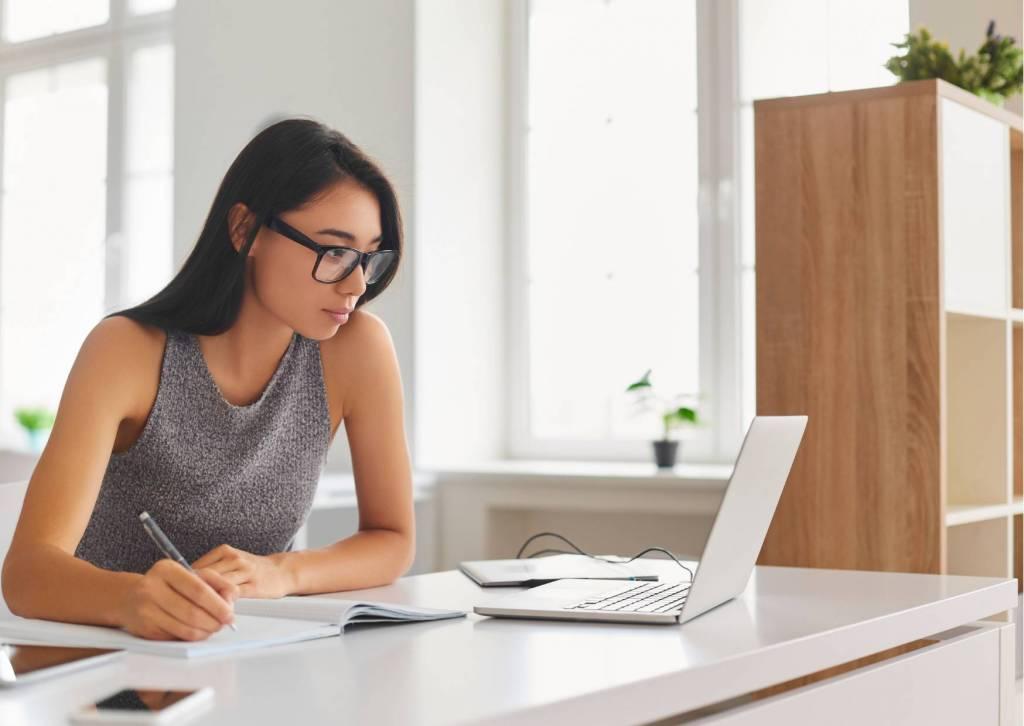 Why Everyone Should Do Online Courses - Teach.Workout.Love