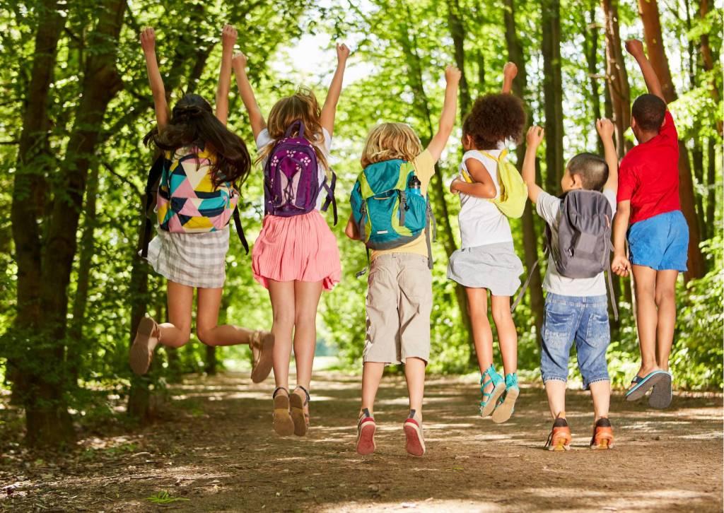 8 Unique Ways to Encourage a Love of Nature in Your Children | TWL